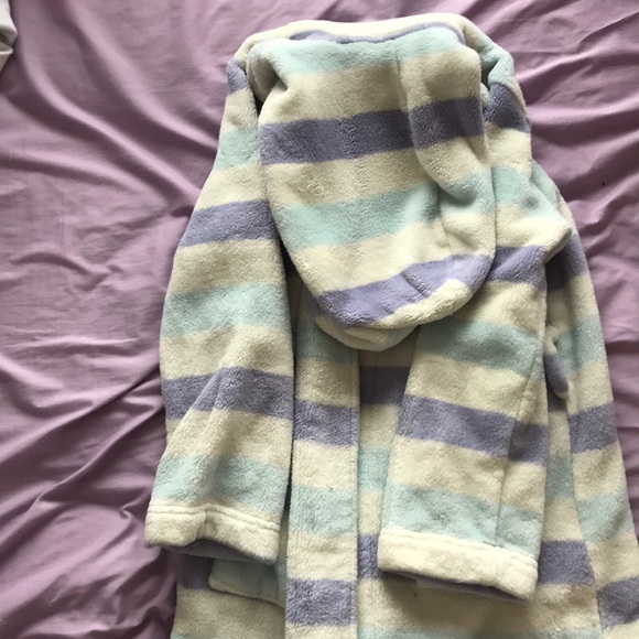 Nordstrom | Intimates & Sleepwear | Fuzzy Purple And Blue Robe | Poshmark